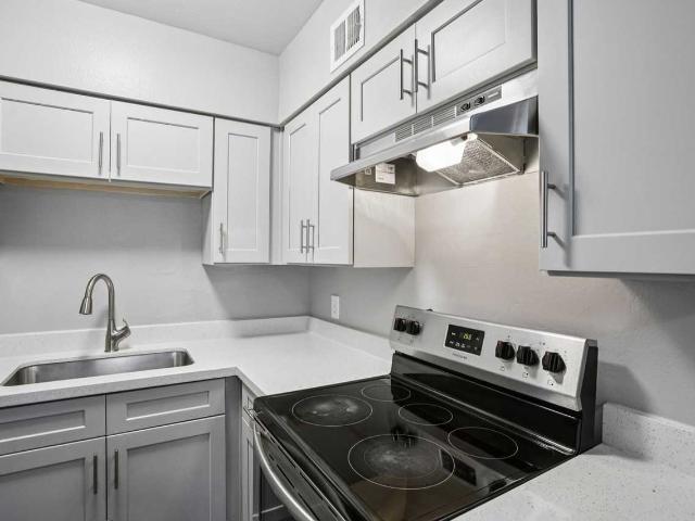 Atwater 2 Bedroom Apartment for Rent at 7750 N 12th St, Phoenix, AZ 85020