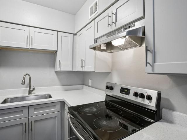 Atwater 3 Bedroom Apartment for Rent at 7750 N 12th St, Phoenix, AZ 85020