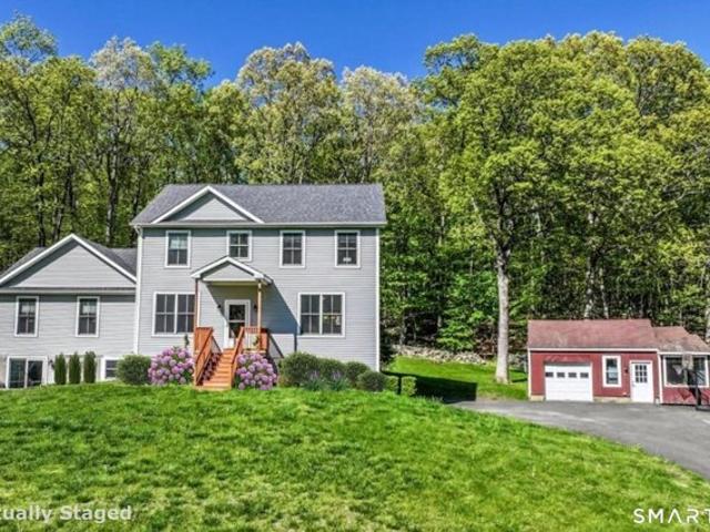 Aunt Pattys Ln W, Bethel, Home For Sale