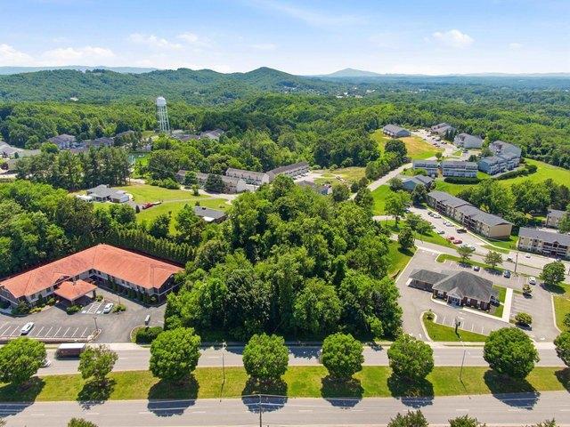 Auburn Ave, Radford, VA 24141