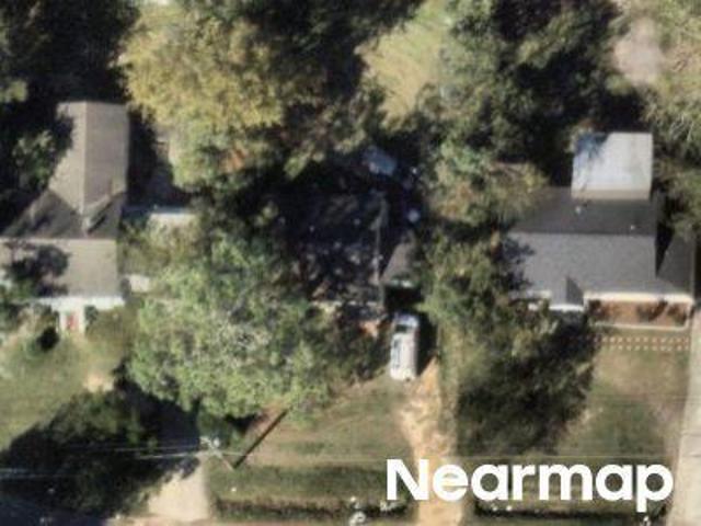 Auburn Dr