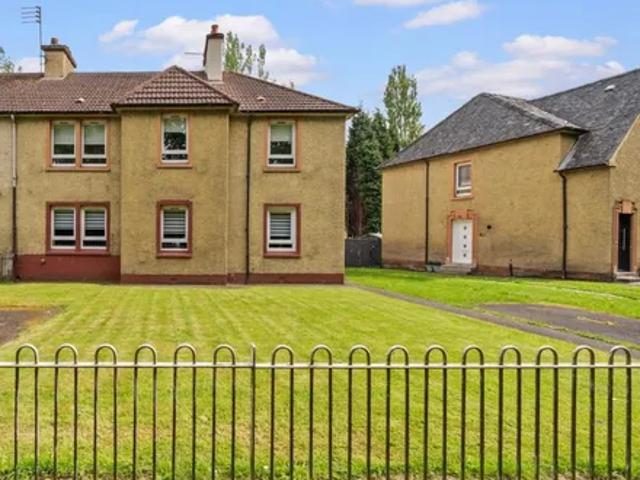 Auchinraith Terrace, Blantyre, G72 0LJ, United Kingdom | 3 bed apartment for rent #167779825 | Rentberry