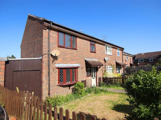 Auckland Avenue, Brockenhurst SO42, 3 bed end terrace house to rent, £1,500 pcm | PrimeLocation