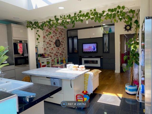 Auckland Road, Ilford IG1, 4 bed terraced house to rent, £2,550 pcm | PrimeLocation