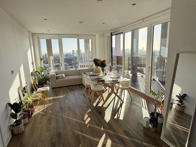 Auckland Road, London E10, 2 bed flat to rent, £2,700 pcm | PrimeLocation