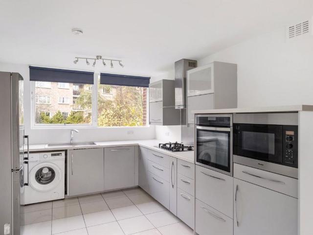 Auckland Road, London SE19, 2 bed flat to rent, £1,925 pcm | PrimeLocation
