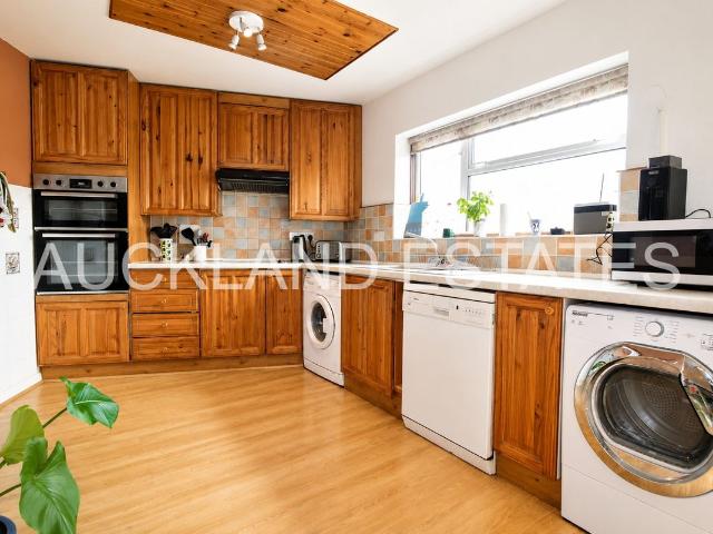 Auckland Road, Potters Bar EN6, 4 bed semi detached house to rent, £2,600 pcm | PrimeLocation