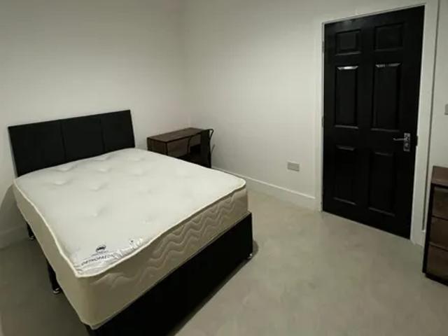 Audley Gardens, London, IG3 9LB, United Kingdom | Room for rent #116878938 | Rentberry