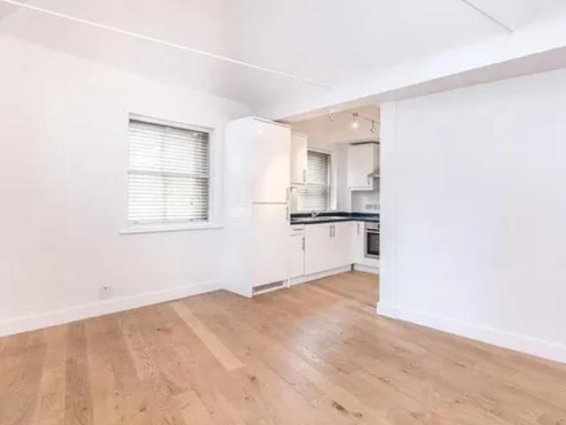 Augustus Harris, Catherine Street, London, WC2B 5JT, United Kingdom | 2 bed apartment for rent #132351048 | Rentberry