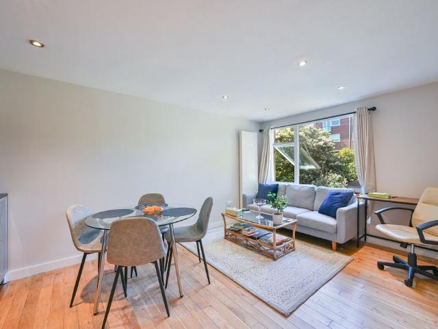 Augustus Road SW19, 2 bed property to rent, £8,667 pcm | PrimeLocation
