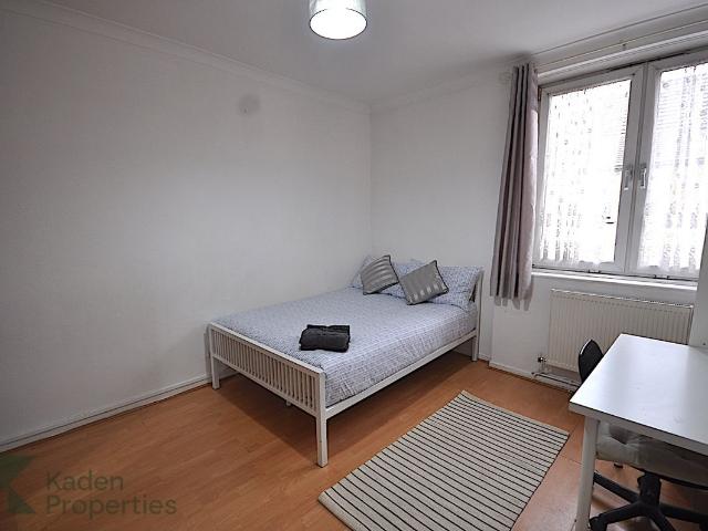 Augustus Street, London NW1, 3 bed flat to rent, £3,965 pcm | PrimeLocation