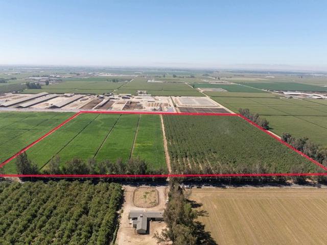 August, Hilmar, CA 95324