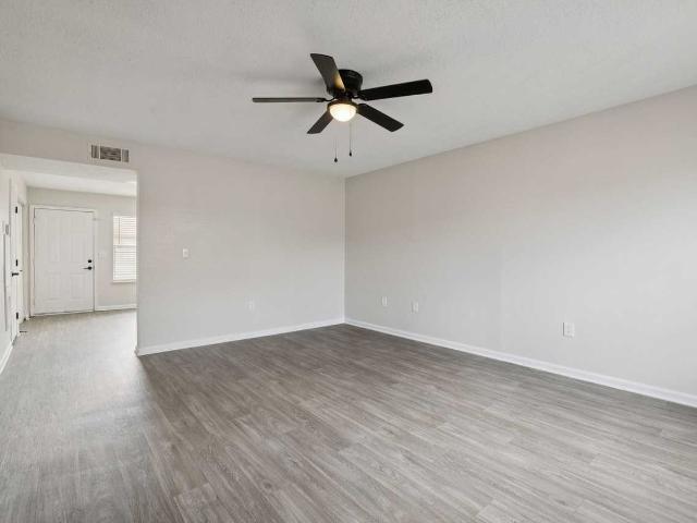 August Oaks 2 Bedroom Apartment for Rent at 790 Green Wave Dr, Gallatin, TN 37066