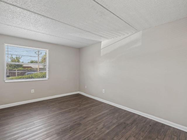 AUGUST MOVE IN SPECIAL!