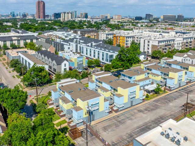 August Special at Nuvo Park Place Apartments – Tour Today & Get $300 OFF Your First Month's Rent! 1 Bedroom Apartment for Rent at 2116 N Garrett Ave, Dallas, TX 75206