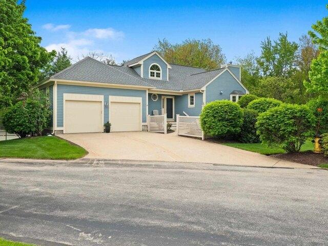 Augusta National Dr, Bedford, Condo For Sale