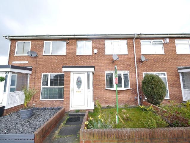Augusta Court, Wallsend NE28, 3 bed terraced house to rent, £950 pcm | PrimeLocation