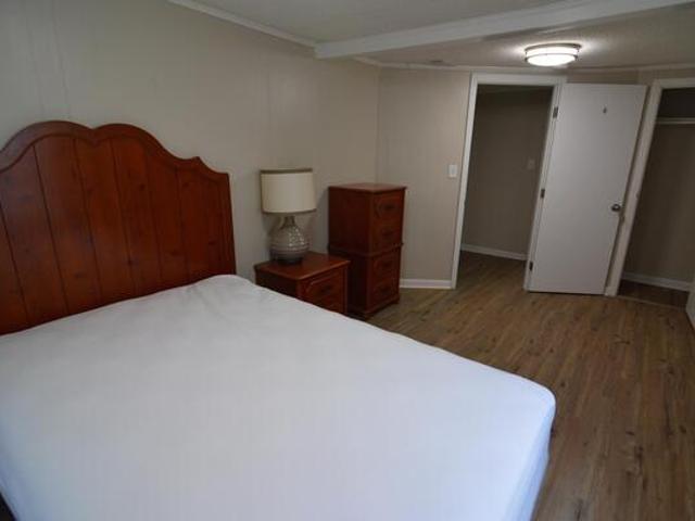 Augusta Cozy & Newly Renovated with Dining Area. Convenient location to downtown and interstates