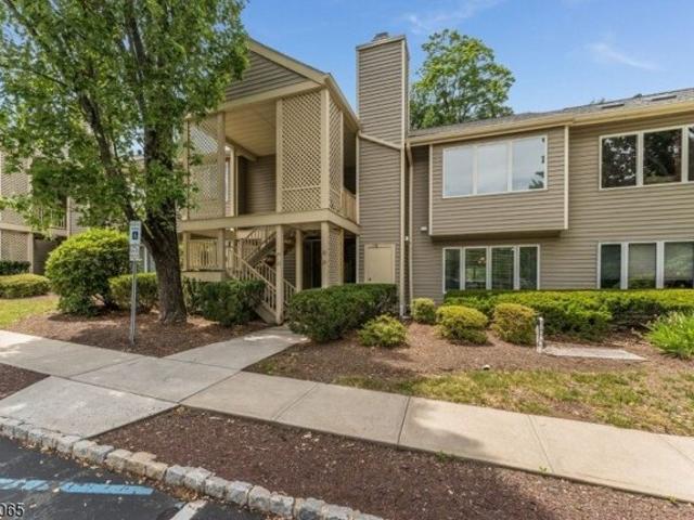 Augusta Dr, Clinton Township, Condo For Sale