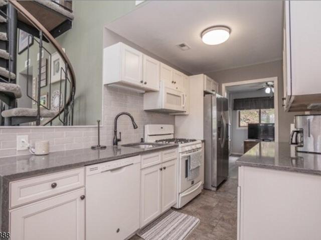 Augusta Dr Unit,vernon, Condo For Sale