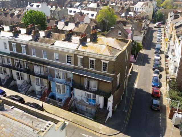Augusta Road, Ramsgate, CT11 3 bed flat to rent £1,450 pcm £335 pw