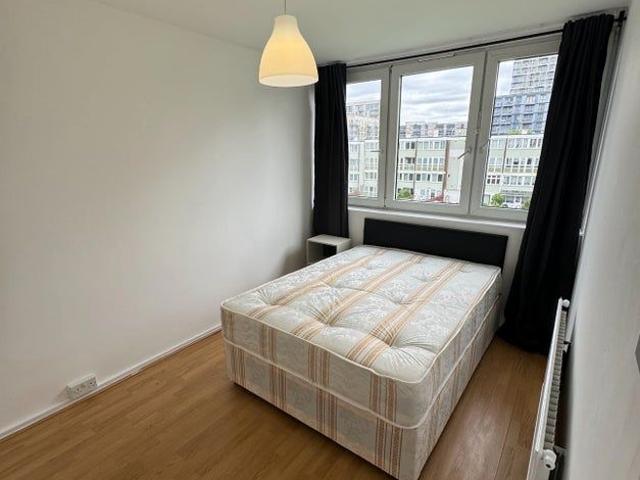 Augusta Street, London E14, Room to rent, £950 pcm | PrimeLocation