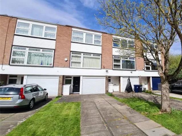 Augusta Walk, London, W5 2QJ, United Kingdom | 4 bed townhouse for rent #118958252 | Rentberry