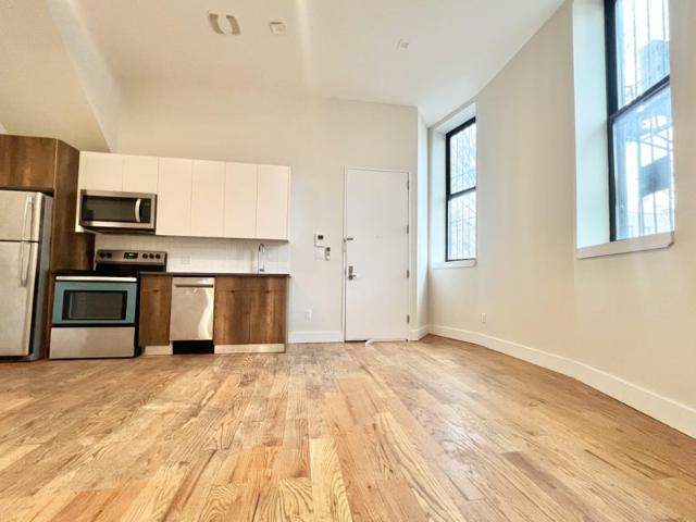 Aug 1 move in ~ Rooms in 5br ~ D/W, Laundry