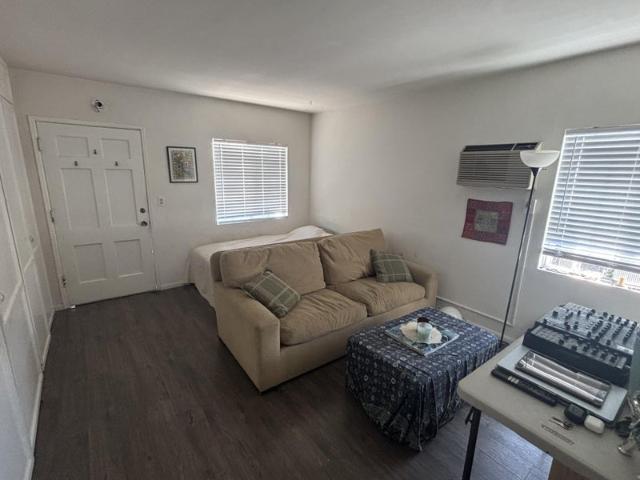 Aug. Studio in Studio City