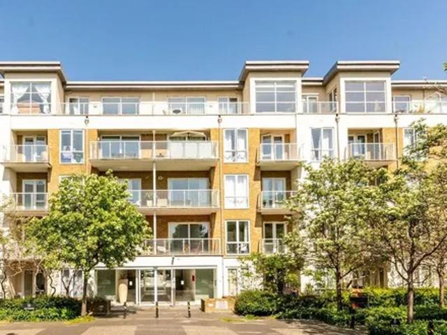Aura House, Melliss Avenue, London, TW9 4BX, United Kingdom | 2 bed house for rent #167229768 | Rentberry