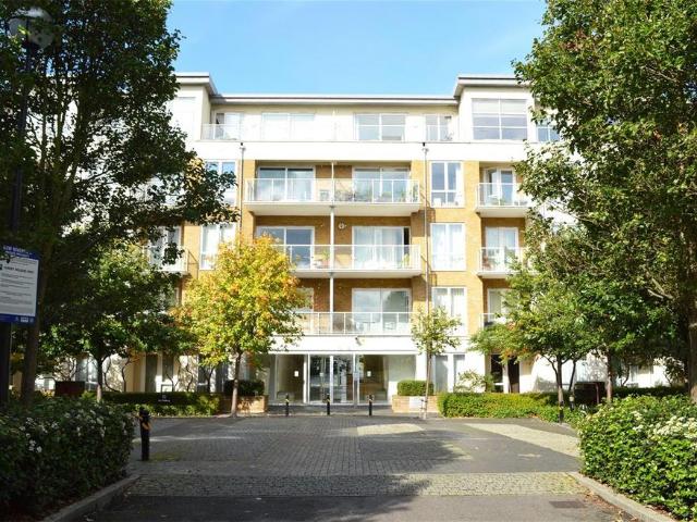 Aura House, Richmond 2 bed apartment to rent £4,500 pcm £1,038 pw
