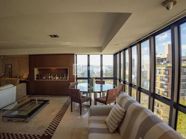 Aureum Batel | 248 m² | 4 dorms | 3 vagas | à venda