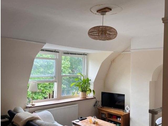 Auriol Road, London W14, 2 bed flat to rent, £2,200 pcm | PrimeLocation