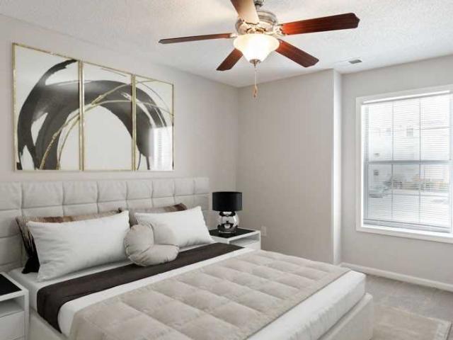 Aurora 3 Bedroom Apartment for Rent at 1425 Eastcrest Dr, Charlotte, NC 28205 Briarcreek Woodland