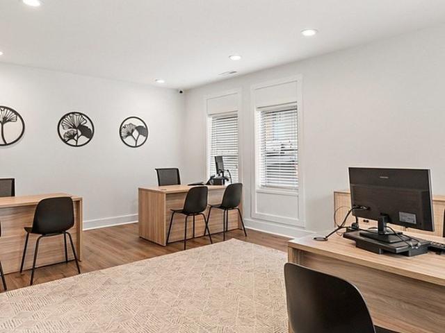 Aurora 1 Bedroom Apartment for Rent at 1425 Eastcrest Dr, Charlotte, NC 28205 Briarcreek Woodland