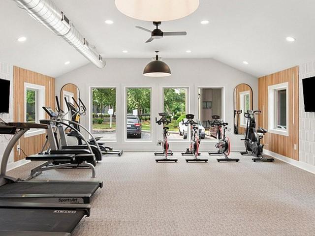 Aurora 2 Bedroom Apartment for Rent at 1425 Eastcrest Dr, Charlotte, NC 28205 Briarcreek Woodland