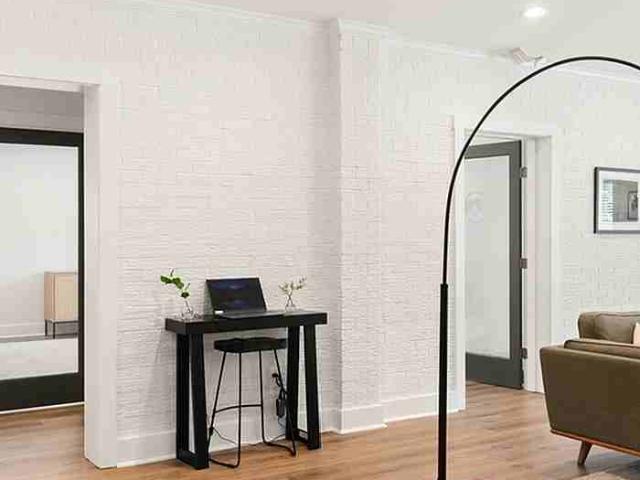 Aurora 2 Bedroom Apartment for Rent at 1425 Eastcrest Dr, Charlotte, NC 28205 Briarcreek Woodland