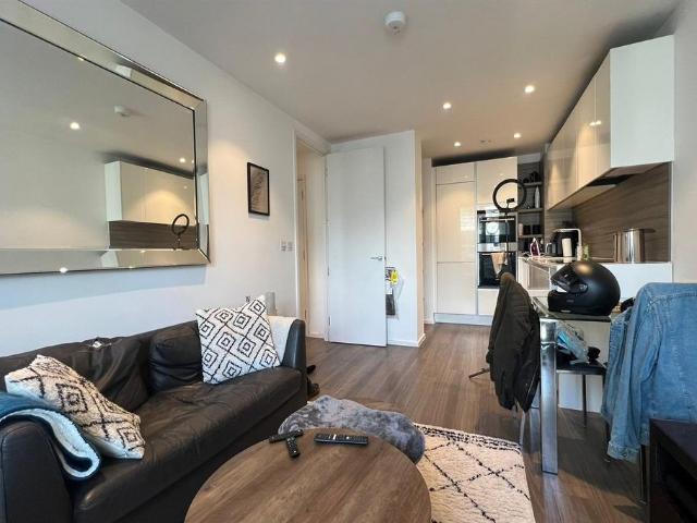 Aurora Apartments, Wandsworth. 1 bed apartment to rent £2,099 pcm £484 pw