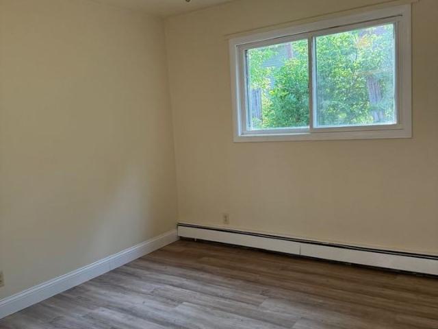 Aurora Ave 1 Bedroom Apartment for Rent at 747 Aurora Ave, Aurora, IL 60505 Pigeon Hill