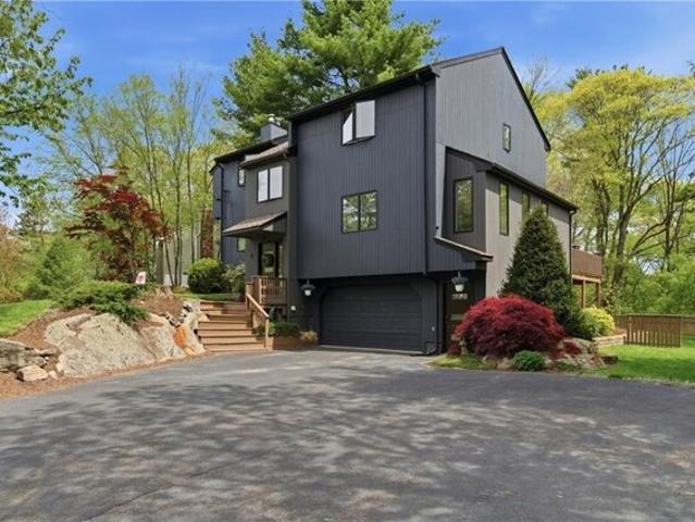 Aurora Dr, Cumberland, Home For Sale