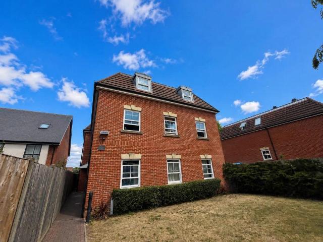Aurora House, Thatcham RG18 1 bed flat to rent £1,000 pcm £231 pw