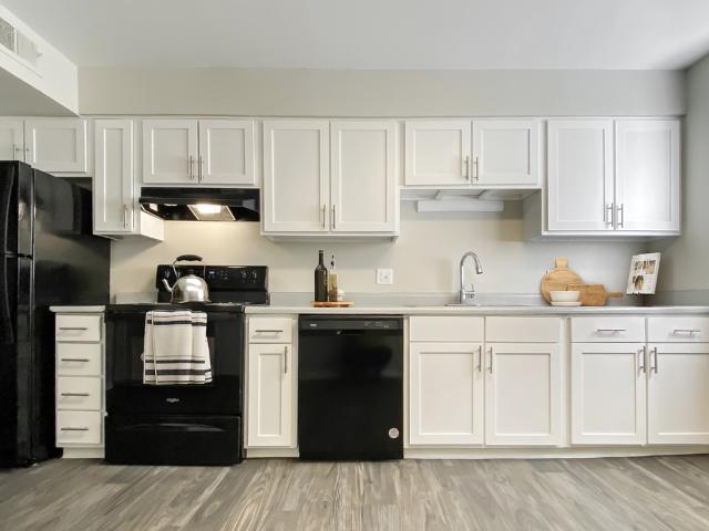 Aurora Hills 1 Bedroom Apartment for Rent at 11850 E Maple Ave, Aurora, CO 80012 Highline Villages