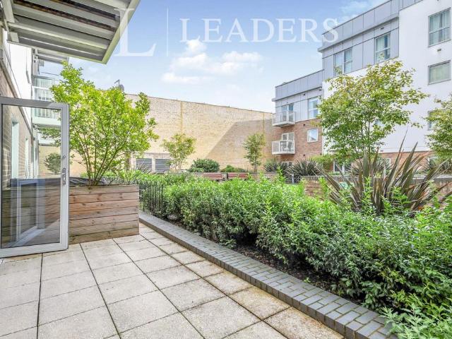 Austen House, Station View. 1 bed flat to rent £1,395 pcm £322 pw