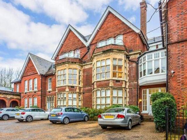 Austen House, Winchester, 3 Bedroom Duplex