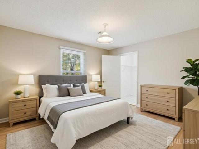 Austin Ct Unit,freehold, Condo For Sale