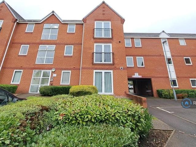 Austin House, Northfield, Birmingham. 2 bed flat to rent £1,000 pcm £231 pw