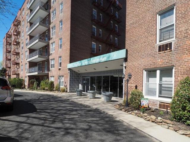 Austin Pl Apt D, Staten Island, Condo For Sale