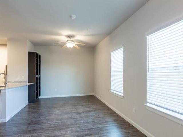 Austin TX 78724 77112113