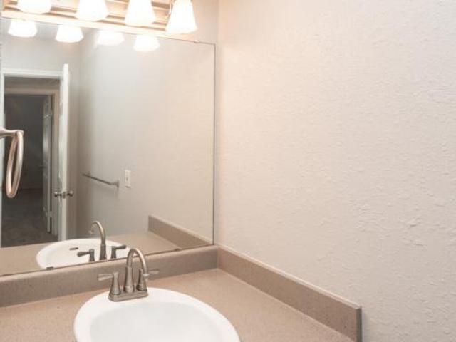 Austin TX 78741 77111913