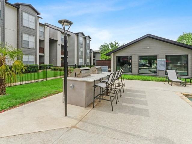 Autumnwood 1 Bedroom Apartment for Rent at 2409 Fallwood Dr, Arlington, TX 76014 Springridge